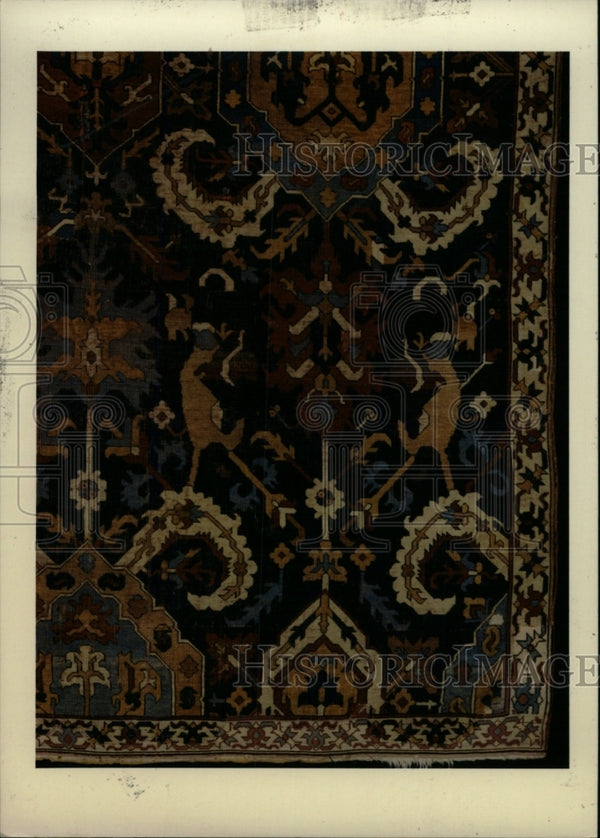 1992 Press Photo Minasian Rug Corp Evanston Museum - RRW76075 ...
