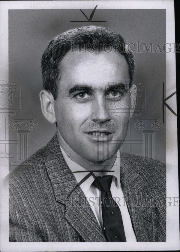 1965 Press Photo Kelly Service Manager Detroit News - RRW76383 ...