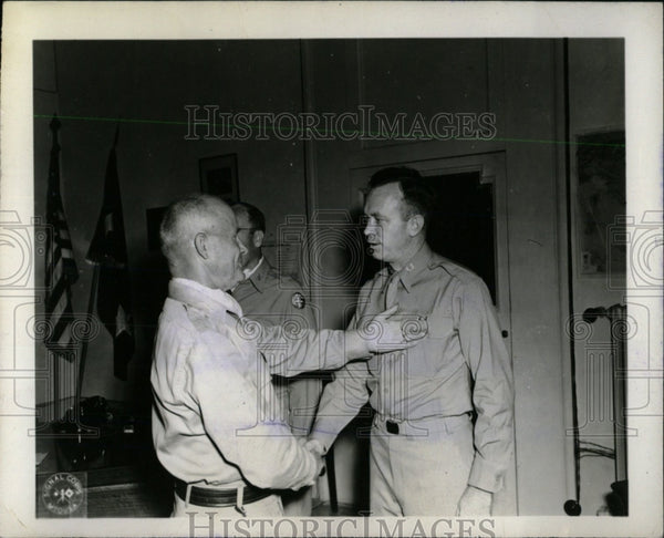 1956 Press Photo Lt. Gen. John Lee Colonel Tom Barratt - RRW78231 ...