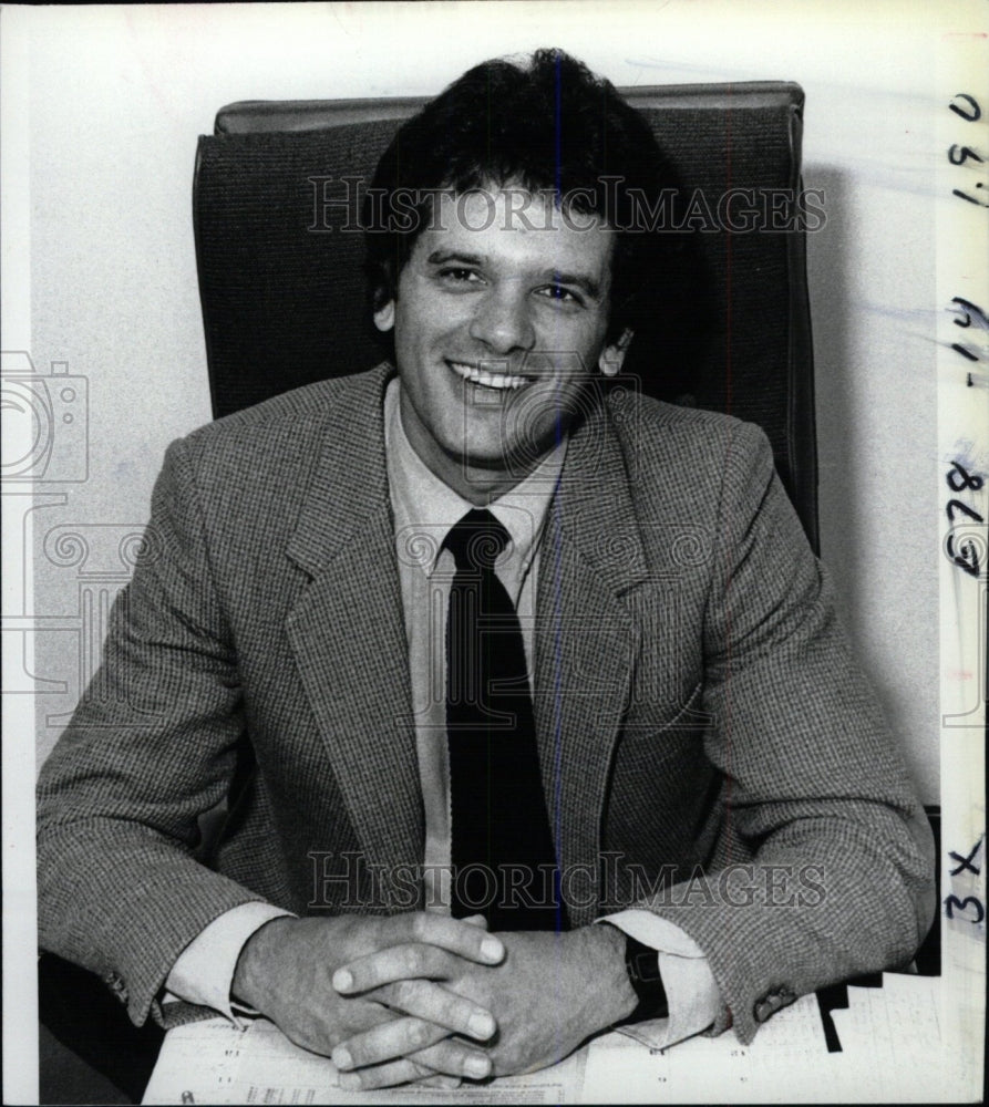 1984 Press Photo Robert Goodwin Asst Principal BHS - RRW79961 ...