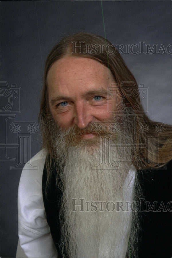 Press Photo Neil Woodward Entertainer - RRW83021 - Historic Images