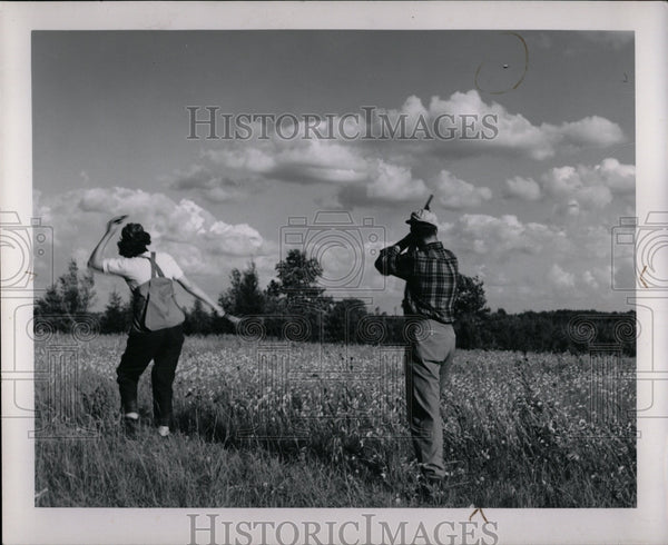 1951 Press Photo Lay Frank Tregise pigeon Trezie - RRW87323 - Historic ...