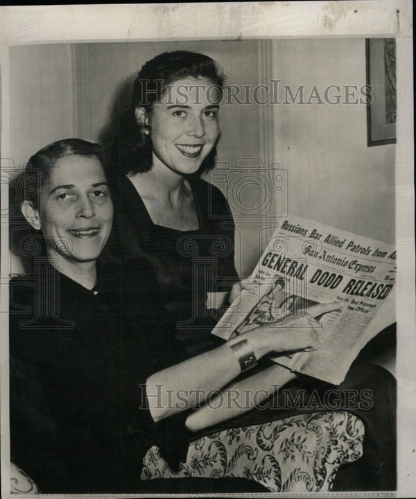 1952 Press Photo Dodd Mother Daughter React Good News - RRW99417 ...