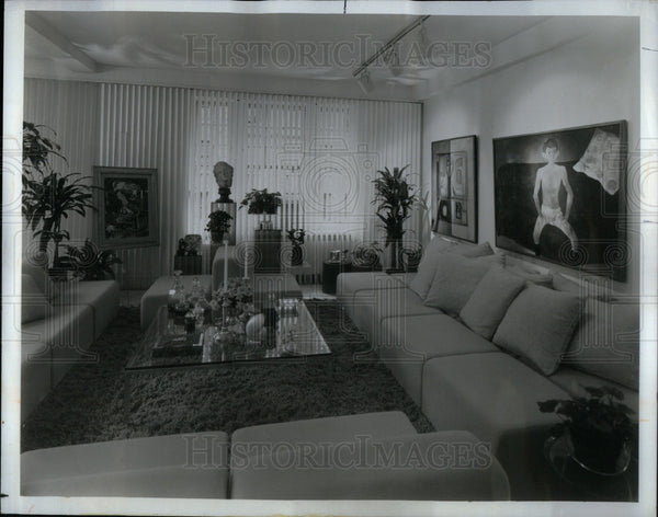 1975 Window Room New Look Old - Historic Images