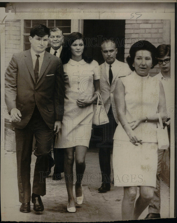 1969 Barbara Mackle Robert Jr Courtroom - Historic Images