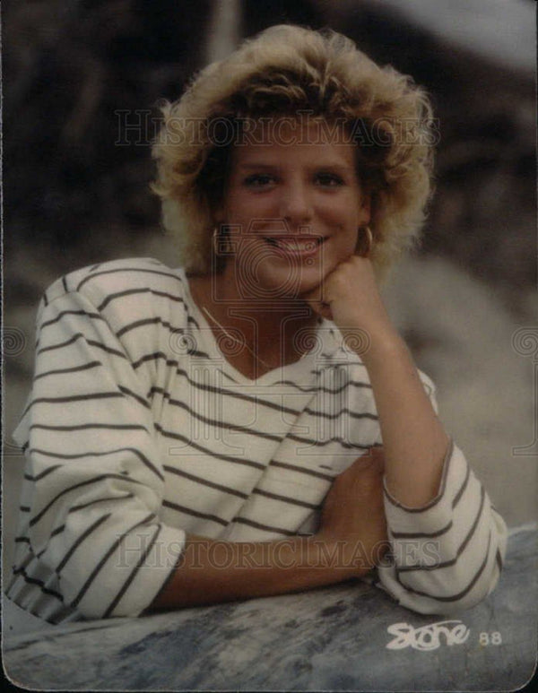 1988 Kelly Rose - Historic Images