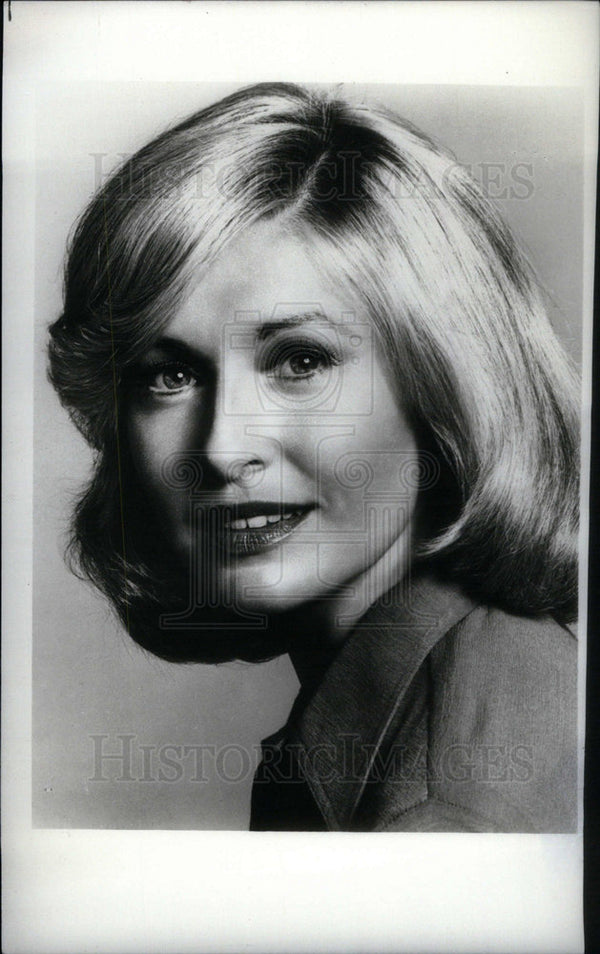 1976 Pat Collins WCBS TV Arts Editor Smile - Historic Images