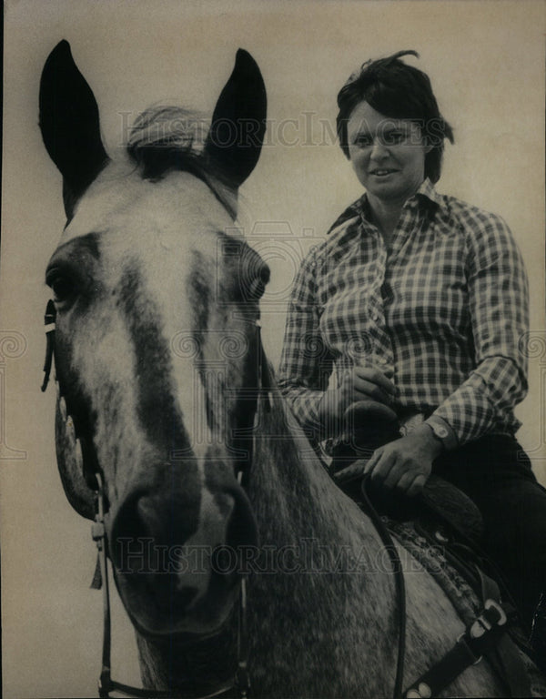 1981 Jean Donley Rides "Little Red Bar" - Historic Images