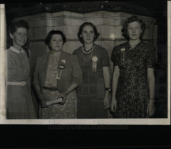 1940 Women Wings Denver Teddy Kenyon Grace - Historic Images