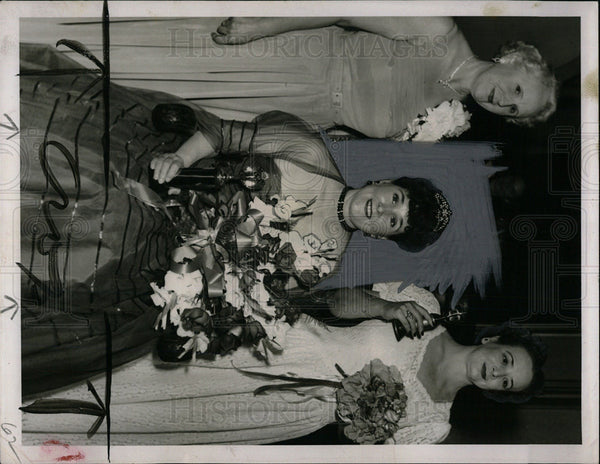 Royal Portrait Radiant Mrs Lillian Mellor - Historic Images