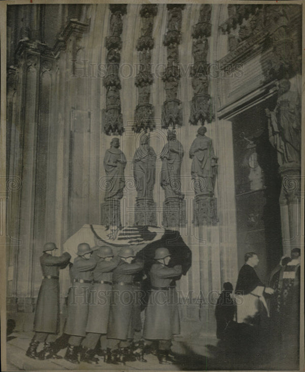 1967 Konrad Adenauer Helmeted troops Gothic - Historic Images