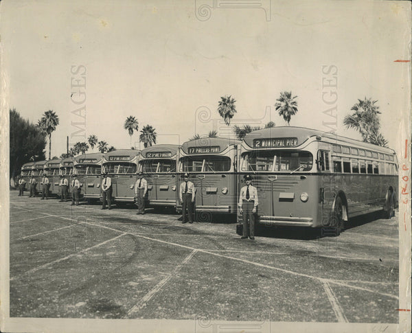 1947 transit buses Lang Field parking lot - Historic Images