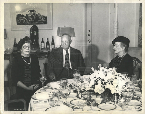 1957 Platt Rogers, Mrs. Carlton - Historic Images