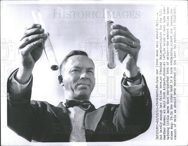 1963 Press Photo Stanley Day Weir Cook Airport Show - Historic Images