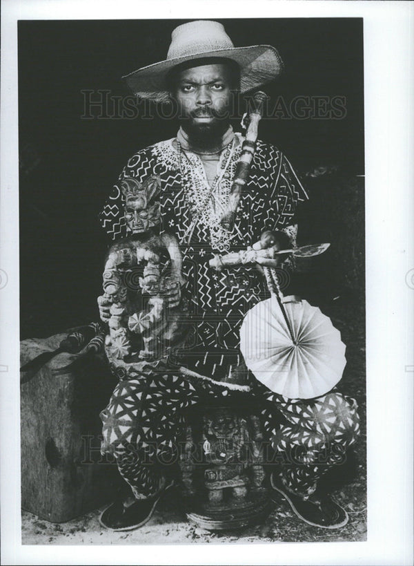 1981 Press Photo Claude Clark Artist Educator Business - Historic Images