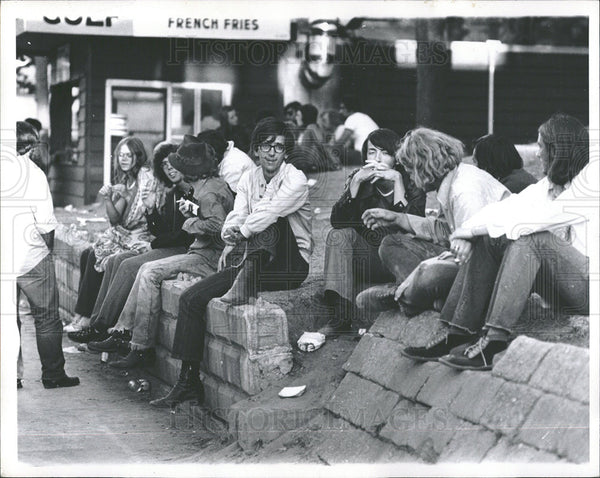 1971 Press Photo Teenagers/Canada - Historic Images