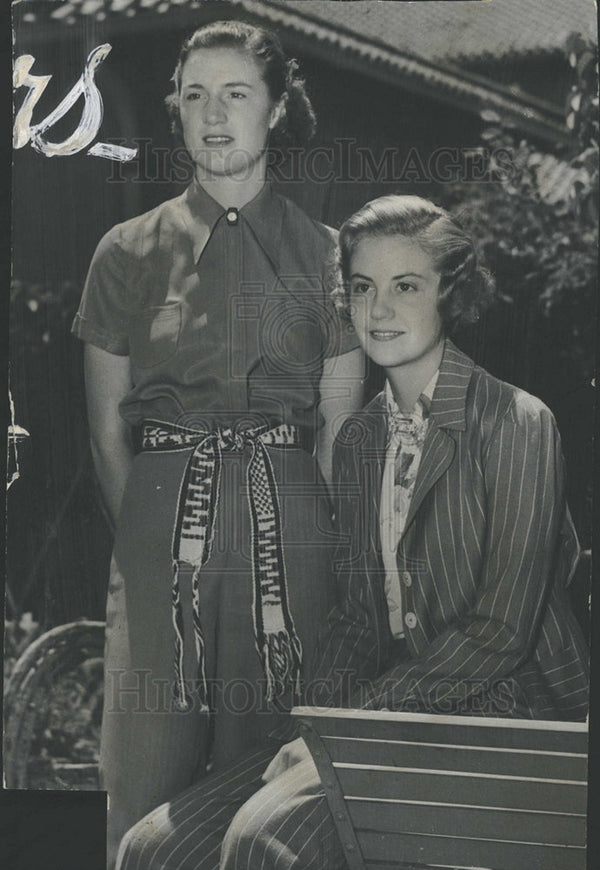 Press Photo Muriel Stokes Eleanor Knakes Van Schaade - Historic Images