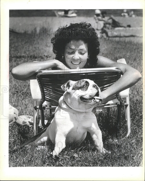 1987 Press Photo Peggy Conlon Bulldog Handsome - Historic Images