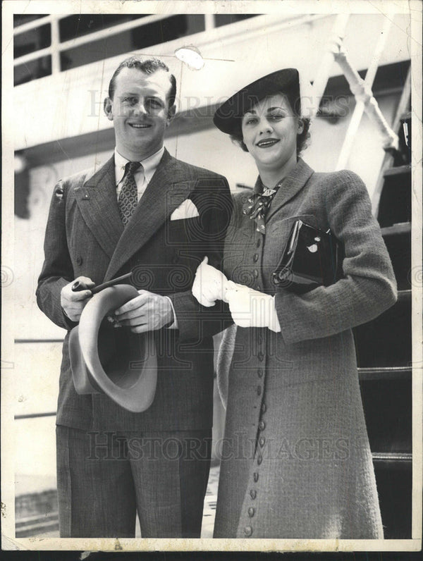 1946 Press Photo Mr Mrs HC Van Schaack Denver Havana - Historic Images