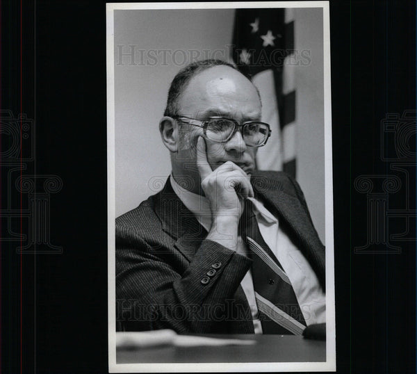 Press Photo Gordon Burley, USEPA. - Historic Images