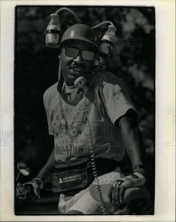 1990 Press Photo Syrone Hanks Grant Park Cancer Society - Historic Images