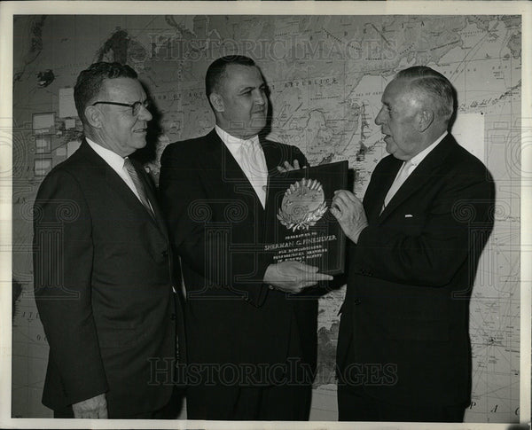 1960 Press Photo Paul Gray Hoffman Judge Sherman JO - Historic Images
