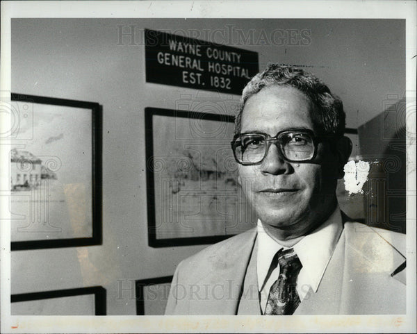 1982 Press Photo Dr Joseph Ramona general hosp Wayne - Historic Images