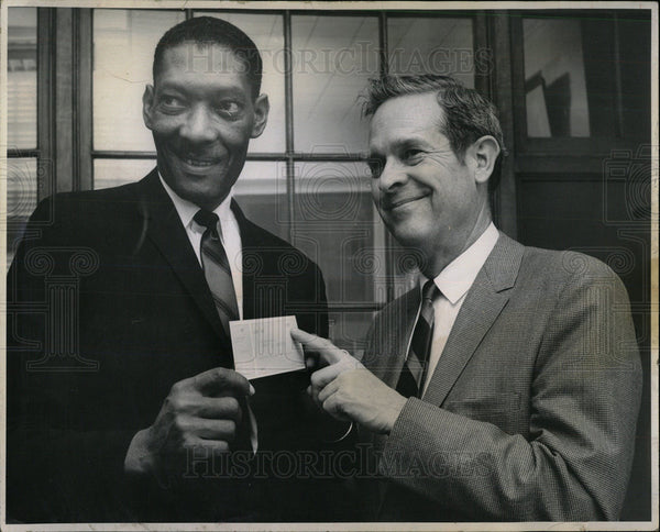1969 Press Photo Bob Colwell & Omar Blair - Historic Images