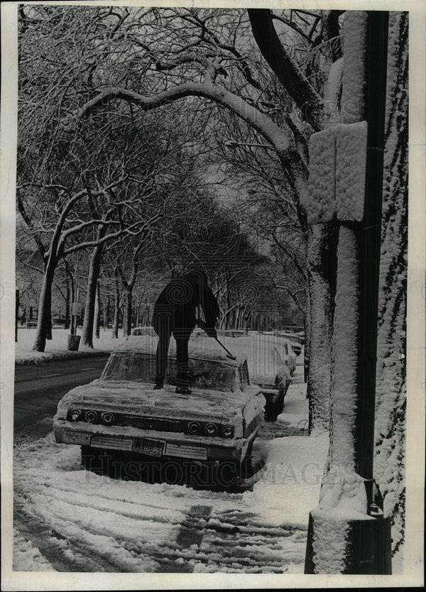 1968 Press Photo Snow Storms Chicago Area - Historic Images