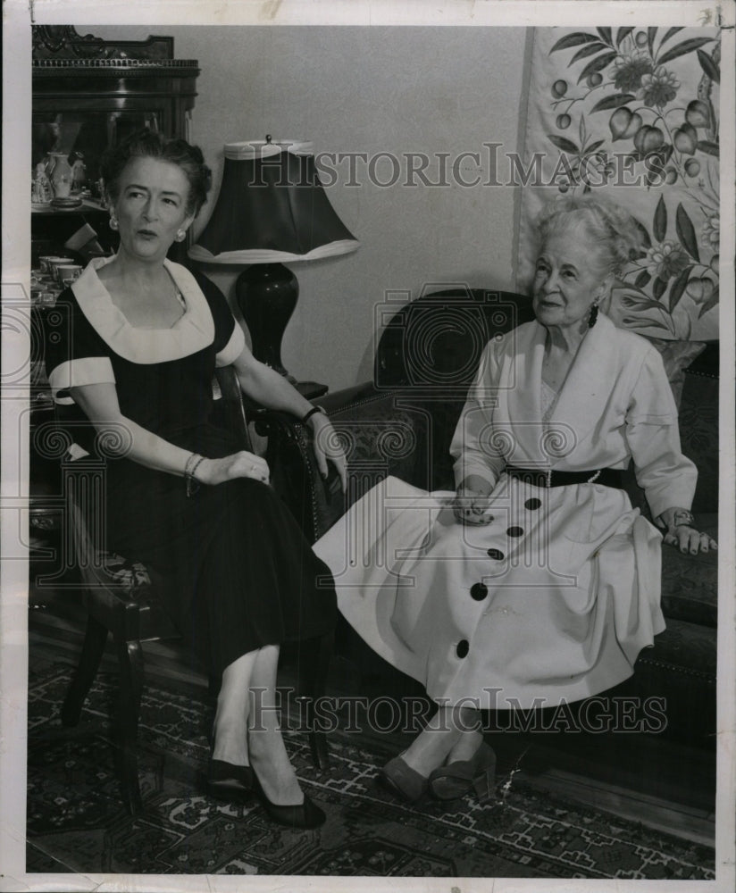 1955 Miss Pattie Field Mother Mrs. Edward B - Historic Images