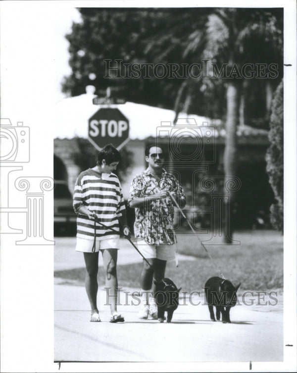 1991 Sandy Fulton And Joe Holler Walk Their - Historic Images