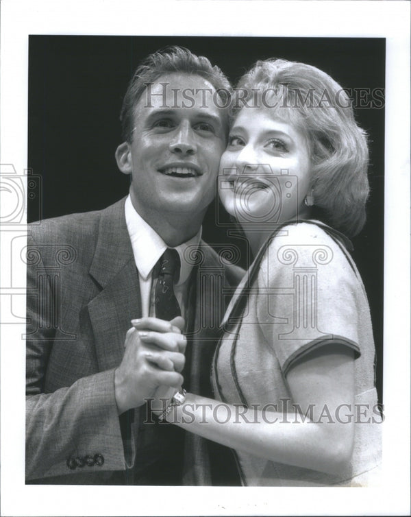 Press Photo Sam Samuelson Kelly Anne Clark Marrtotts Li - Historic Images