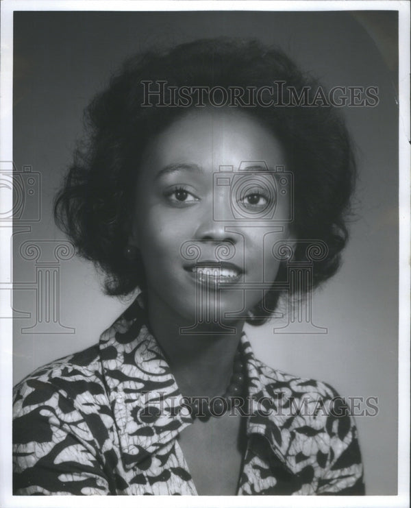 1977 Linda Wright Avery News Caster - Historic Images
