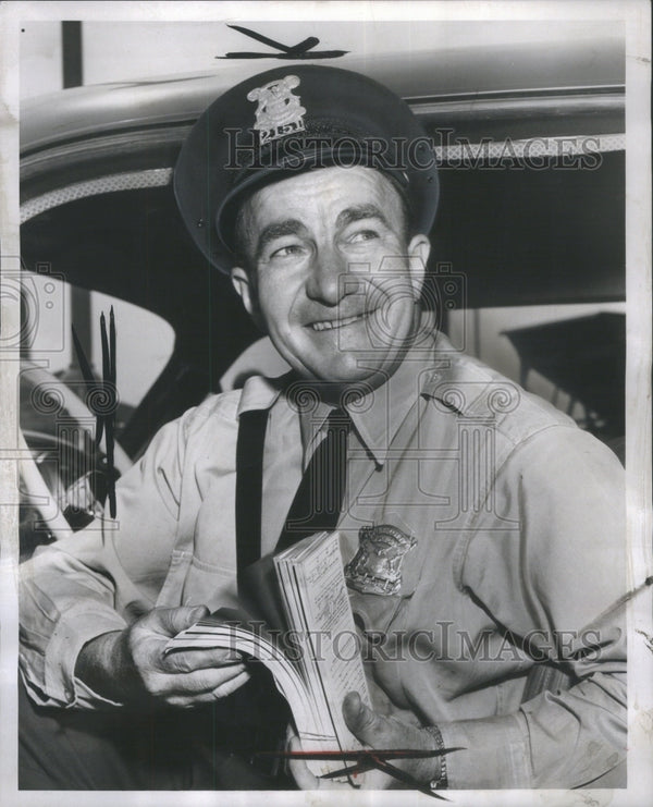 1952 Press Photo Harold Coffman Patrolman Police - Historic Images