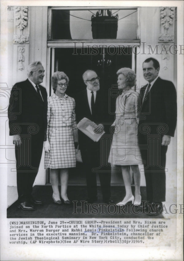 1969 Louis Finkelstein with the Nixon's and Burger's - Historic Images