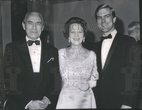 1968 Mr. & Mrs. James Hoge Sr. & Jim Hoge - Historic Images