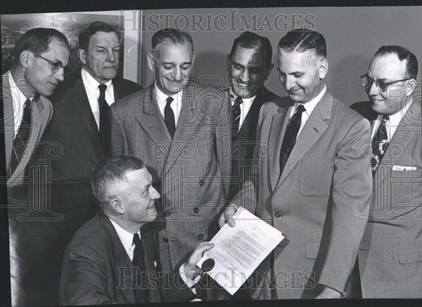 1958 Press Photo Mayor Will Nicholson Historic Images