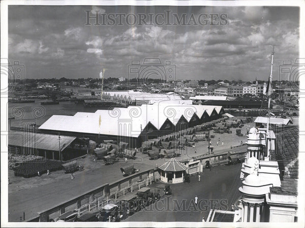 1942 Press Photo Warehouses Docks Caribou Drawn Covered Wagons Colombo ...