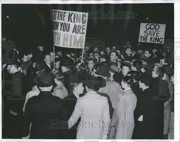 1955 Press Photo Supporter King Edward Try Convince Retain Throne Marr ...