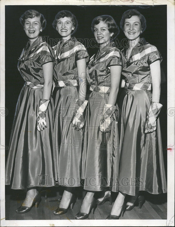 1952 Press Photo Quartet Pitch Piper Peoria Won Sweet Adeline Champs H ...