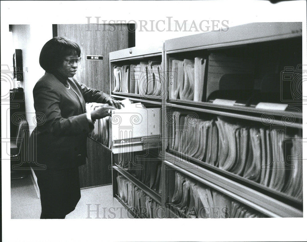 1990 Press Photo Joyce Nichols Civil Service Anne Harkington Personnel ...