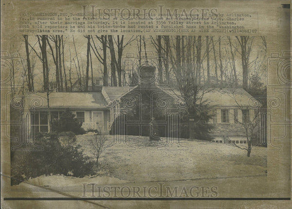 1967 Press Photo Arlington Lynda Johnson fiance Charles Robb Marine ho ...