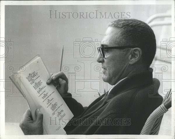1966 Press Photo Sheldon Leonard Writer Director Producer - Historic Images