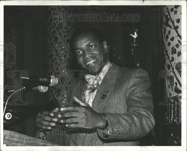 1985 Press Photo Guest Speaker Aaron Freeman Chicago Comedian Politica ...