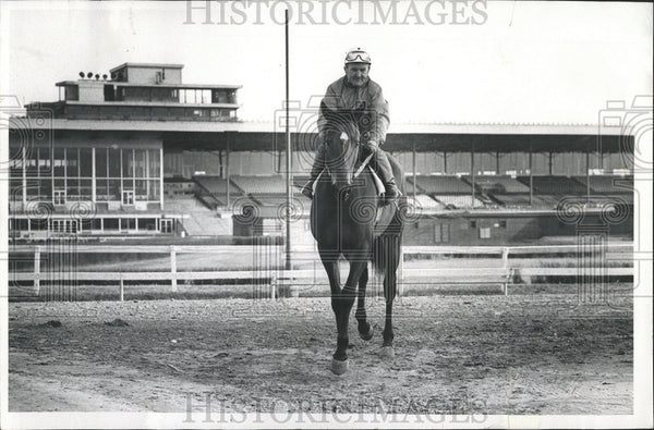 1972 Press Photo Chicago Hawthorne Merry Jester Former jockey Harold K ...