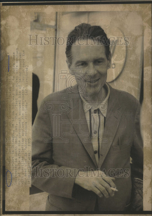 1975 Press Photo Thomas Devlin O Hare Airport Chicago Guerrillas ...
