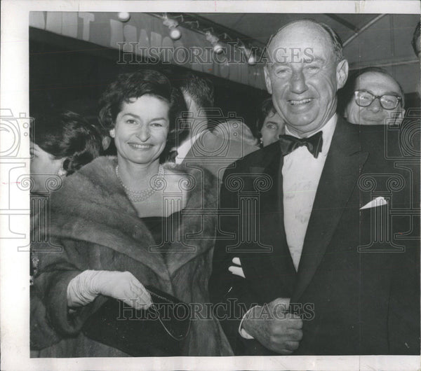 1964 Press Photo Lyndon Johnson Escort Adlai Stevenson America Ambassa ...