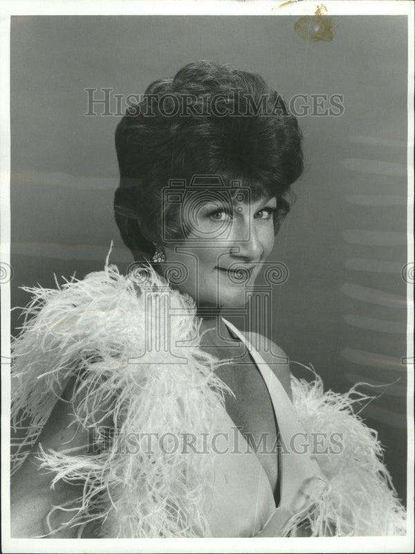 1975 Press Photo Barbara Cason ABC Television Network Paul Lynde Raisi ...