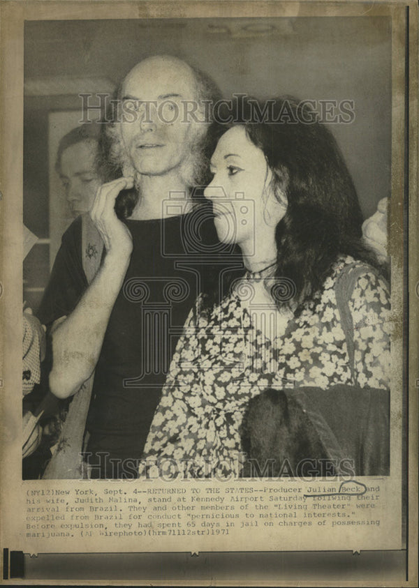 1971 Press Photo Producer Julian Beck wife Judith Malina Kennedy Airpo ...