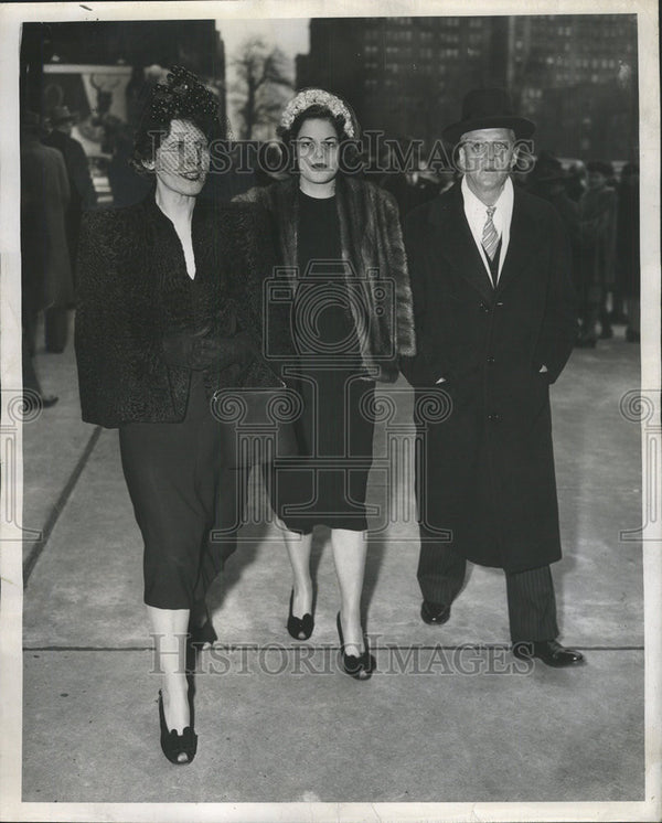 1947 Press Photo Mr Mrs Nathaniel Leverone Meredith Easter Parade ...